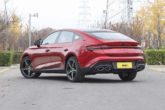 2025款名爵MG7上市，搭1.5T和2.0T动力，限时一口价11.29万元起_车家号_发现车生活_汽车之家