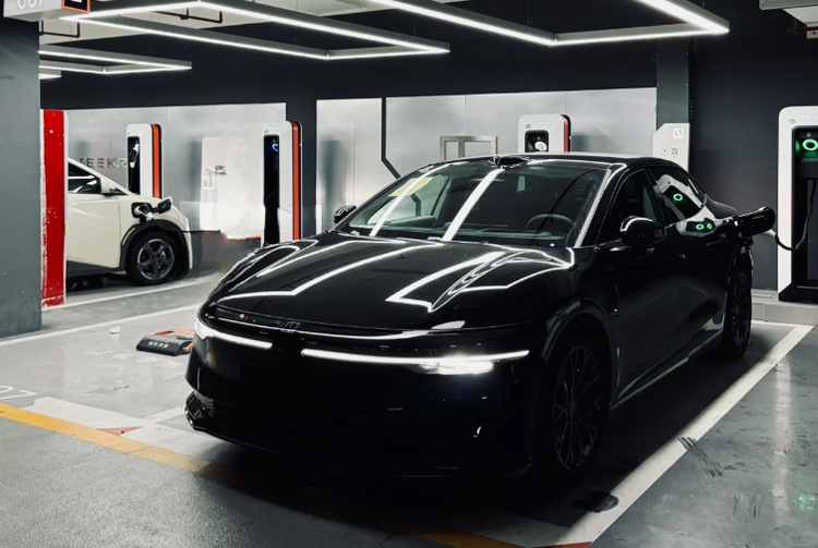 谁才是自驾出游终极神车？极氪007、小米SU7、Model 3巅峰对决_车家号_发现车生活_汽车之家