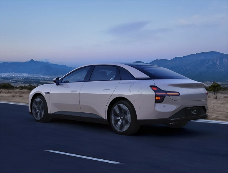 小鹏MONA M03 将于7月3日首发_车家号_发现车生活_汽车之家