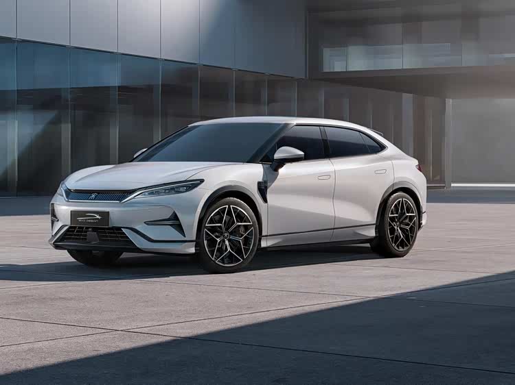 一口气推出3款新车，DM5.0下饺子，比亚迪这回要掀桌子了？_车家号_发现车生活_汽车之家