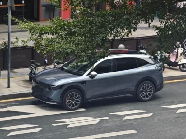 从续航到豪华：极氪7X和蔚来ES6，谁更胜一筹？_车家号_发现车生活_汽车之家