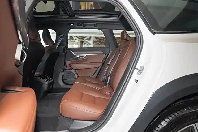 2025款沃尔沃V90上市，2.0T+8AT+四驱全能配置，售44.79-55.69万_车家号_发现车生活_汽车之家