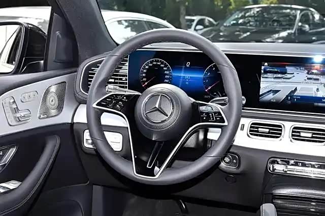 全新2025款奔驰GLE轿跑上市，搭2.0T或2.5T引擎，起始售价84.38万_车家号_发现车生活_汽车之家