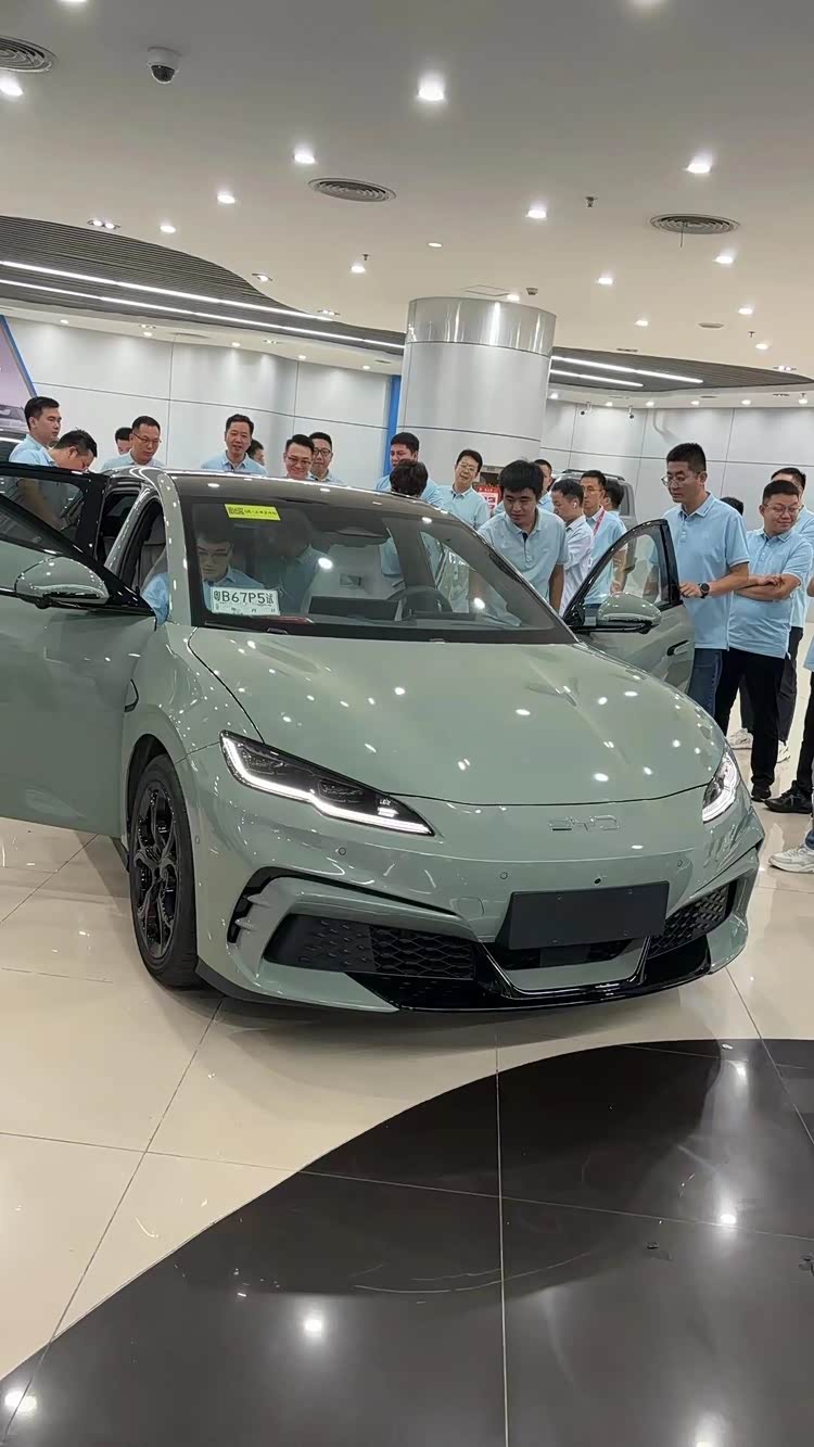 比亚迪海豹06GT现身，小钢炮造型+422马力，配后五连杆+FSD减震_车家号_发现车生活_汽车之家