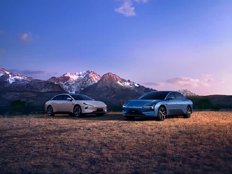 小鹏MONA M03首发：AI智能驾驶汽车的未来已来_车家号_发现车生活_汽车之家