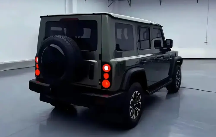 北汽这手情怀牌能否成功？全新212 T01正式发布_车家号_发现车生活_汽车之家