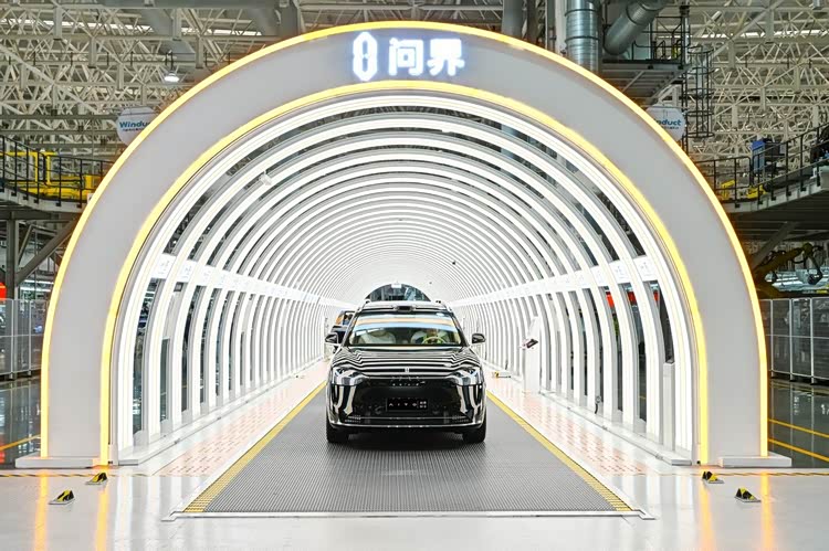 问界再迎重磅OTA升级 NCA环岛通行、路边临停打造全场景智驾体验_车家号_发现车生活_汽车之家