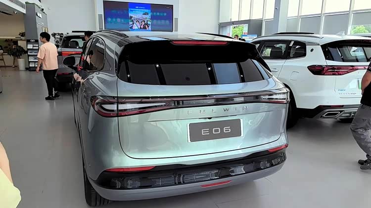 【文章】奇瑞风云E06实车亮相，4.8米车长+冰箱+激光雷达，续航超1600km_车家号_汽车之家