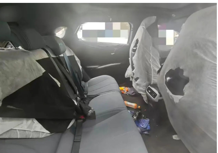 【文章】比亚迪海豹06GT最新内饰谍照曝光，这后排空间太宽敞了_车家号_汽车之家