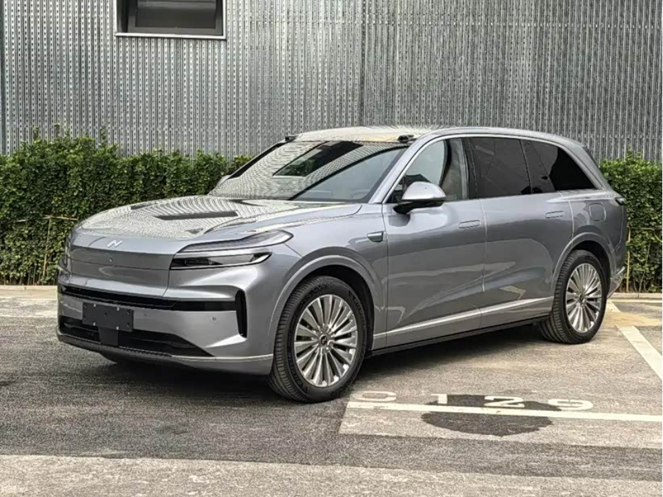 全新乐道 L90实车曝光，配HUD+悬浮屏，900V平台+双电机可选！_车家号_发现车生活_汽车之家