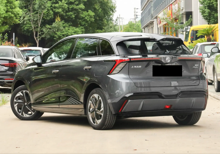 采用纯电动力，轴距2705毫米，体验名爵MG4 EV出海冠军版_车家号_发现车生活_汽车之家