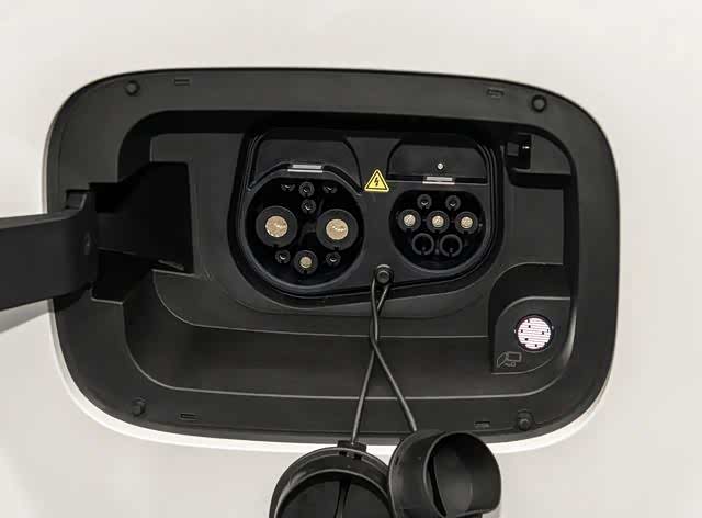 【文章】吉利翼真L380上市，6座/8座纯电动中大型MPV，售价37.99万元起_车家号_汽车之家