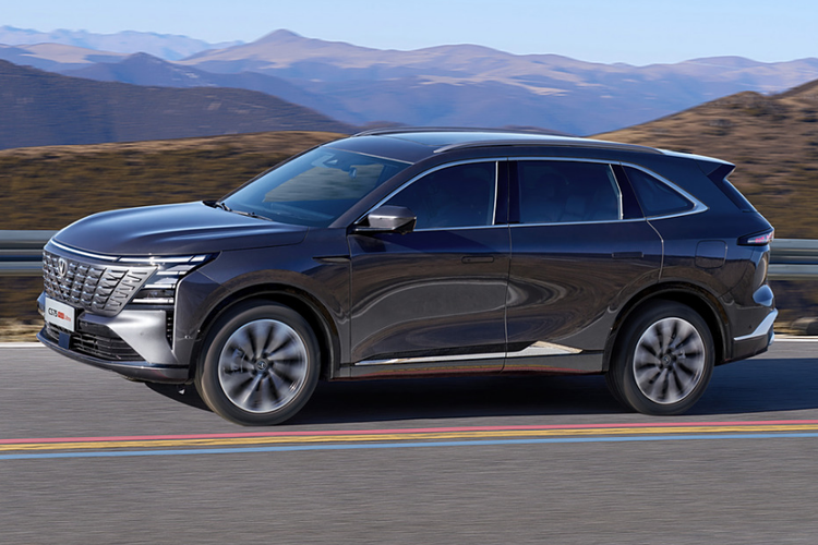 升级2.0T+8AT新蓝鲸动力，长安CS75 PLUS Ultra，售价13.19万起_车家号_发现车生活_汽车之家