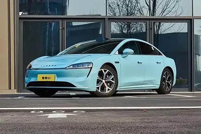 2025款智界S7正式上市，价格区间22.98-31.98万，12月1日启动交付_车家号_发现车生活_汽车之家