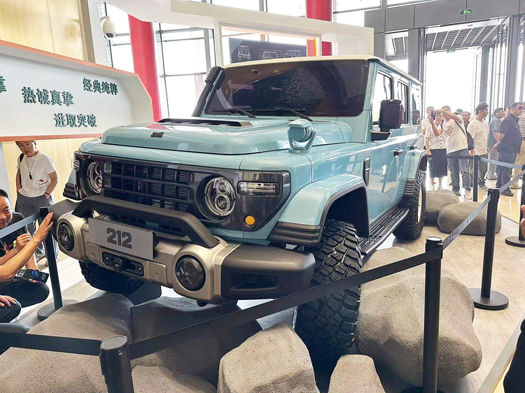 全新212的双整体桥悬架并且槽点，作为民用越野车可降低改装代价_车家号_发现车生活_汽车之家