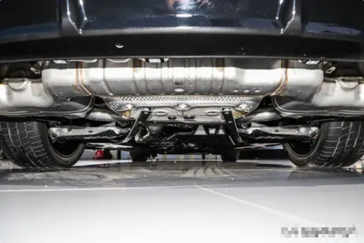 奥迪A5L产线实车曝光，三厢设计+2.0T动力，明年上市与A4L同售！_车家号_发现车生活_汽车之家