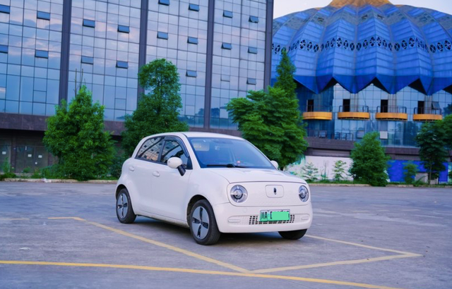 体验表姐的欧拉黑猫，又试了宝骏KiWiEV，找到了几点差距_车家号_发现车生活_汽车之家