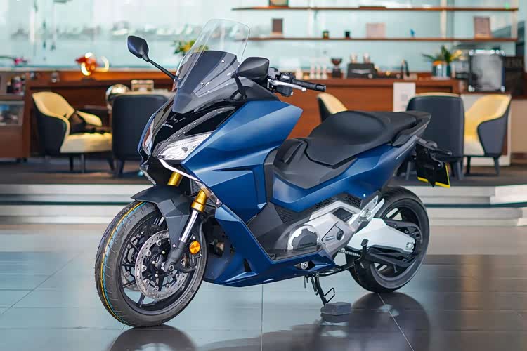 2024款本田佛沙750上市，126800元的新款NSS750升级了哪些配置？_车家号_发现车生活_汽车之家