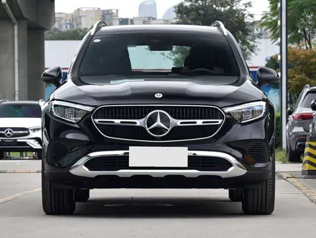 价格坚挺！落地超过43万！2.0T+204马力！23款奔驰GLC260L动感型_车家号_发现车生活_汽车之家