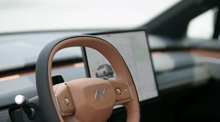 乐道L60到店，前宾利设计师设计，大Model Y一圈，起步555km续航_车家号_发现车生活_汽车之家