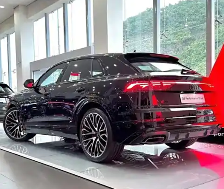 【文章】新款奥迪Q8实车到店，2.0T/3.0T+48V轻混动力，来看看有何惊喜？_车家号_汽车之家