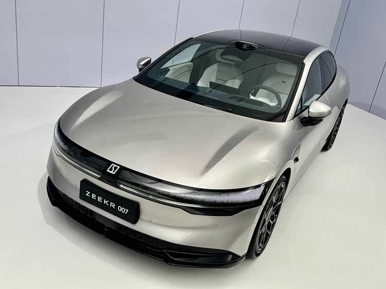 电车竞争有多激烈？看极氪007、智界S7和Model 3的对决就知道！_车家号_发现车生活_汽车之家