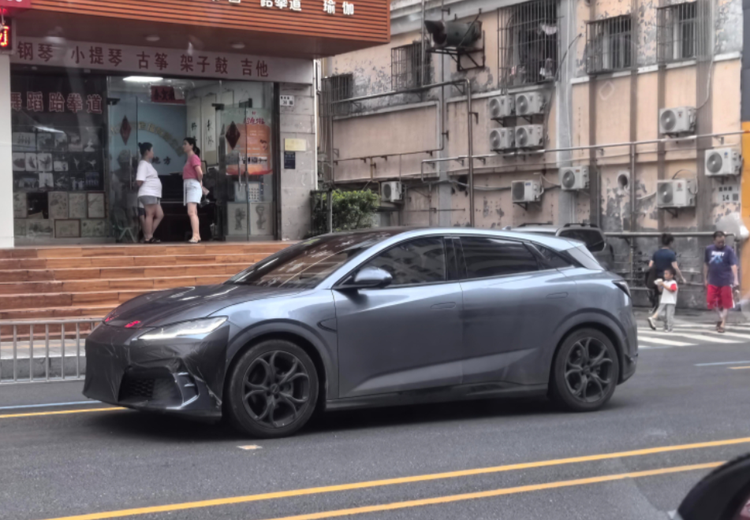 比亚迪海豹06 GT即将登场，“小钢炮”造型，24万订单背后的秘密_车家号_发现车生活_汽车之家