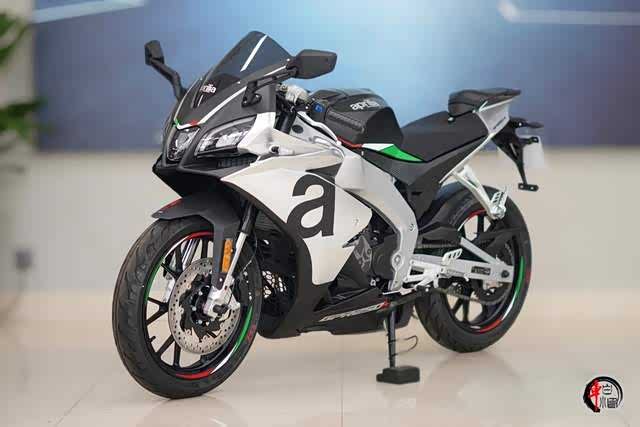 双翼梁车架+意式仿赛，宗申阿普利亚GPR250R，降价5000元_车家号_发现车生活_汽车之家