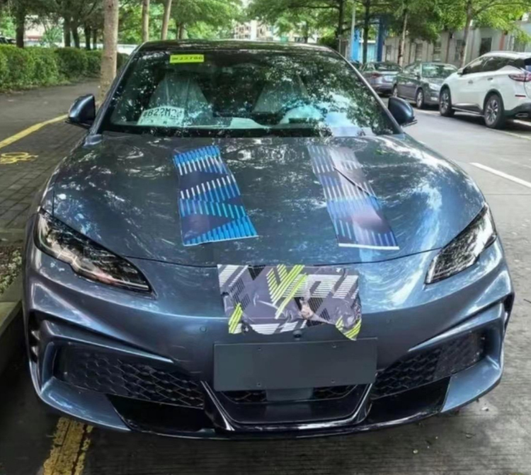 比亚迪两厢小钢炮！海豹06 GT现身街头，配422马力，续航605km_车家号_发现车生活_汽车之家