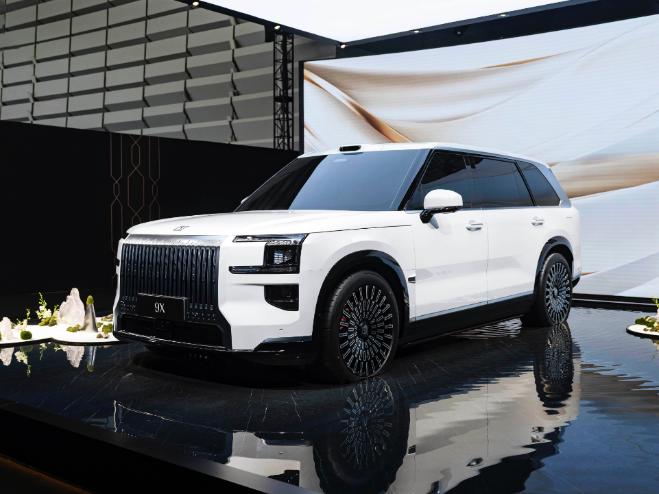 极氪9X发布：900V高压电混，纯电续航380公里_车家号_发现车生活_汽车之家