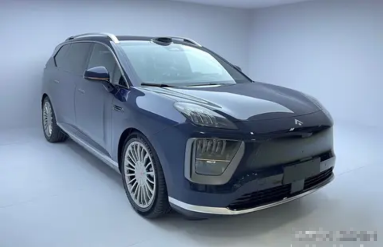 昊铂HL纯电版实车来袭：6座游艇设计，续航750公里，明年2月预售_车家号_发现车生活_汽车之家