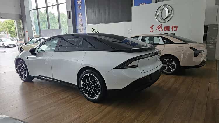 小鹏P7+实车到店，比P7i更大+掀背尾门，配800V+AI鹰眼视觉智驾_车家号_发现车生活_汽车之家