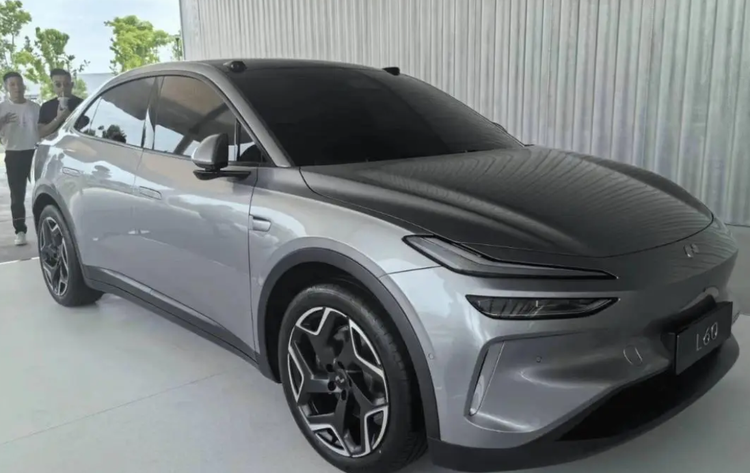蔚来乐道L60银色版实车曝光，预售21.99万元起，9月上市_车家号_发现车生活_汽车之家