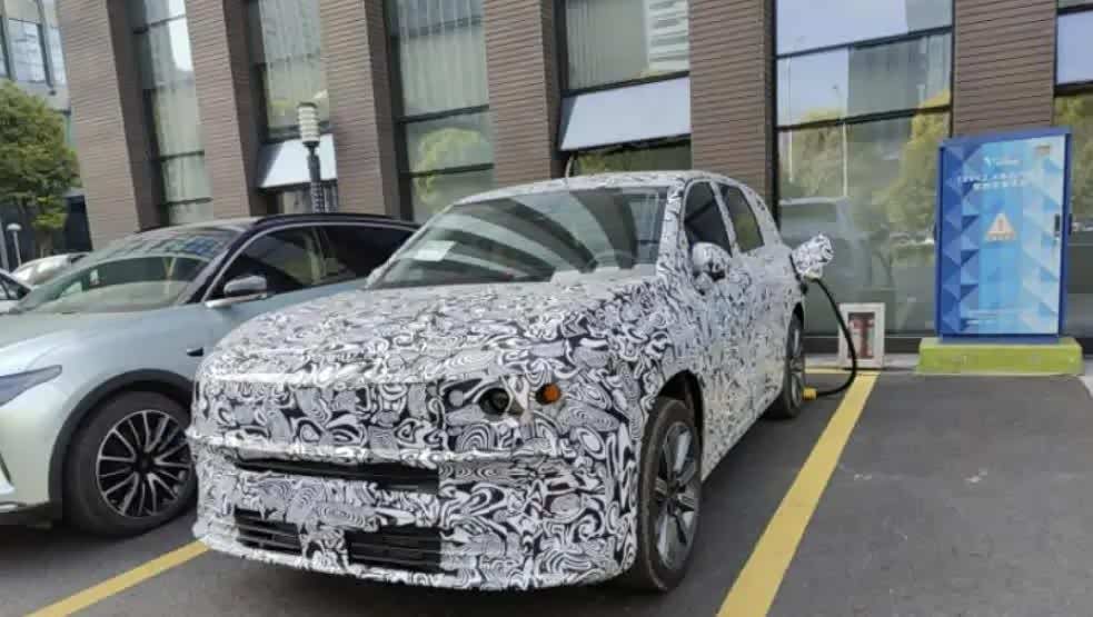 【文章】零跑B11测试图曝光！定位中大型SUV，纯电和增程混动都有！_车家号_汽车之家