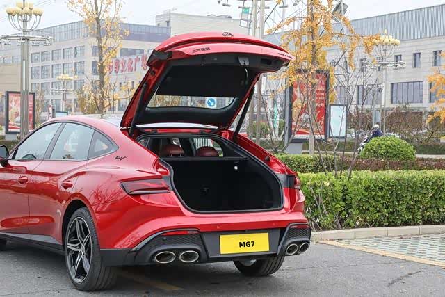2025款名爵MG7上市，搭1.5T和2.0T动力，限时一口价11.29万元起_车家号_发现车生活_汽车之家