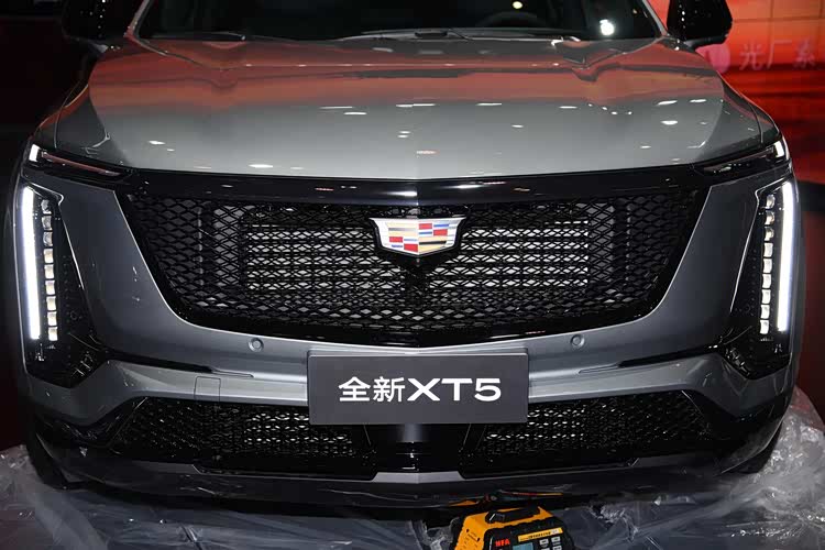 凯迪拉克XT5焕新登场，33寸曲面屏吸睛，车展首秀引关注_车家号_发现车生活_汽车之家