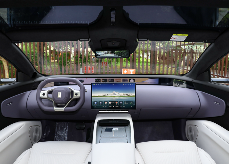 首搭华为乾崑ADS 3.0智驾系统 阿维塔12三激光版怎么选_车家号_发现车生活_汽车之家