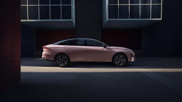 银河L6新车型售12.98万，专属粉色车漆，综合续航1370km_车家号_发现车生活_汽车之家