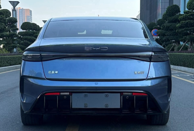 比亚迪海豹07EV即将上市：外观微调，内饰升级，搭载800V高压系统_车家号_发现车生活_汽车之家