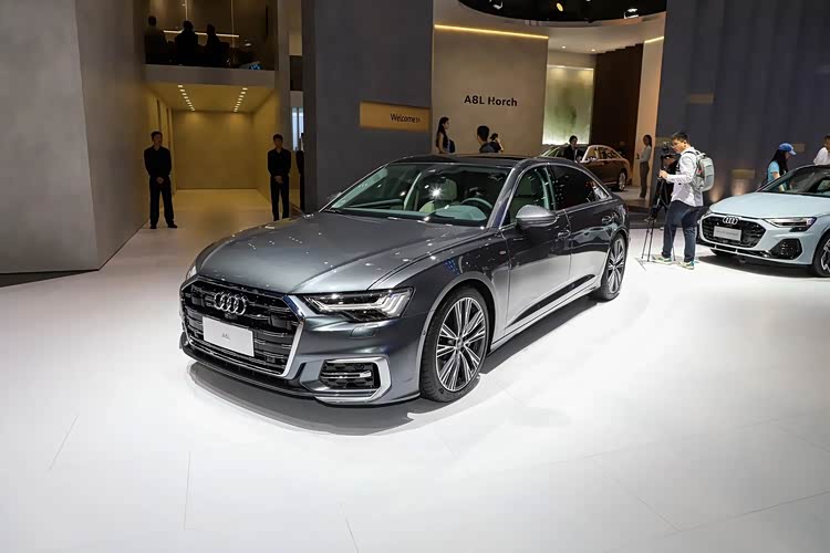 奥迪A6L年度改款来袭，2025款车型配置全面升级，价格公布！_车家号_发现车生活_汽车之家