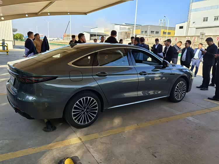 【文章】奇瑞风云A8L详配揭晓：近4米8车身+迎宾灯饰，续航达2500km_车家号_汽车之家