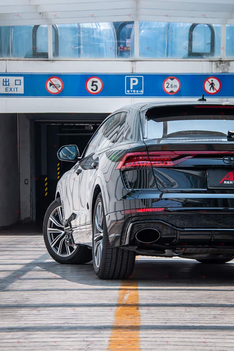 奥迪Q8升级RSQ8前后包围 这看起来不得要贵一半_车家号_发现车生活_汽车之家