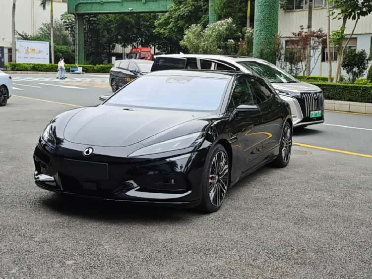 腾势Z9 GT猎装轿跑实车曝光，纯电/混动任选，预计8月份正式上市_车家号_发现车生活_汽车之家