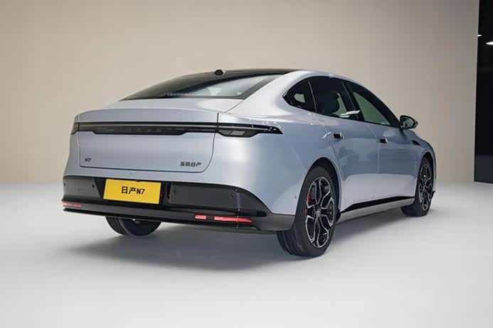 东风日产N7上市，搭8295芯片/Momenta端到端智驾，11.99万起售_车家号_发现车生活_汽车之家