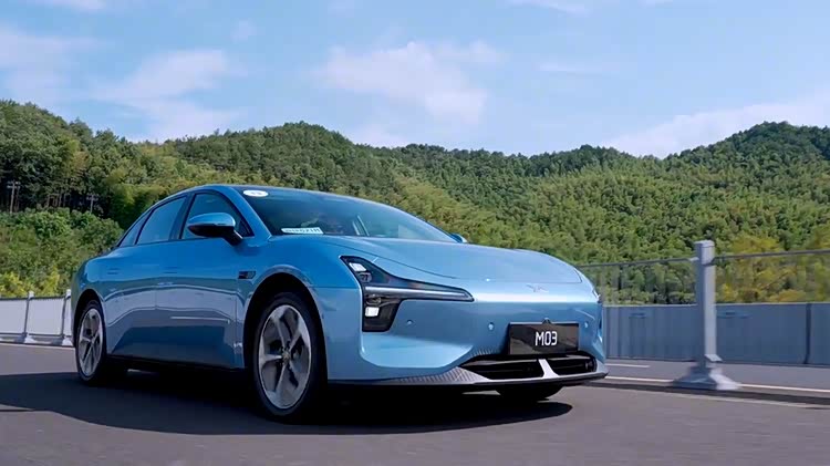 试驾小鹏MONA M03，11.98万起减配了什么？值得买吗？_车家号_发现车生活_汽车之家