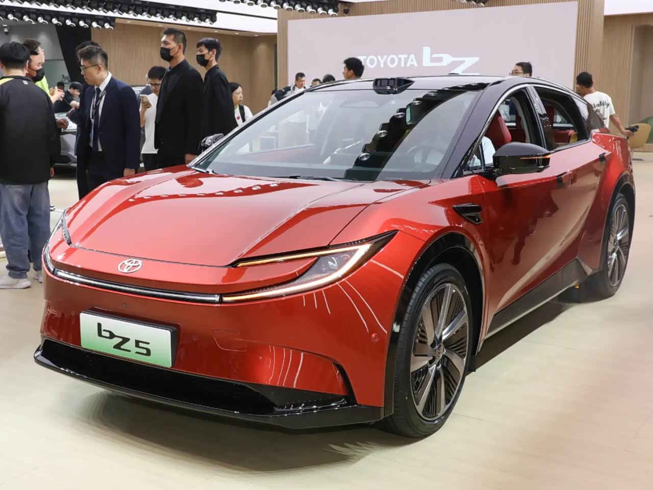 Momenta技术加持！丰田bZ5智驾有看点，550公里续航13万起_车家号_发现车生活_汽车之家