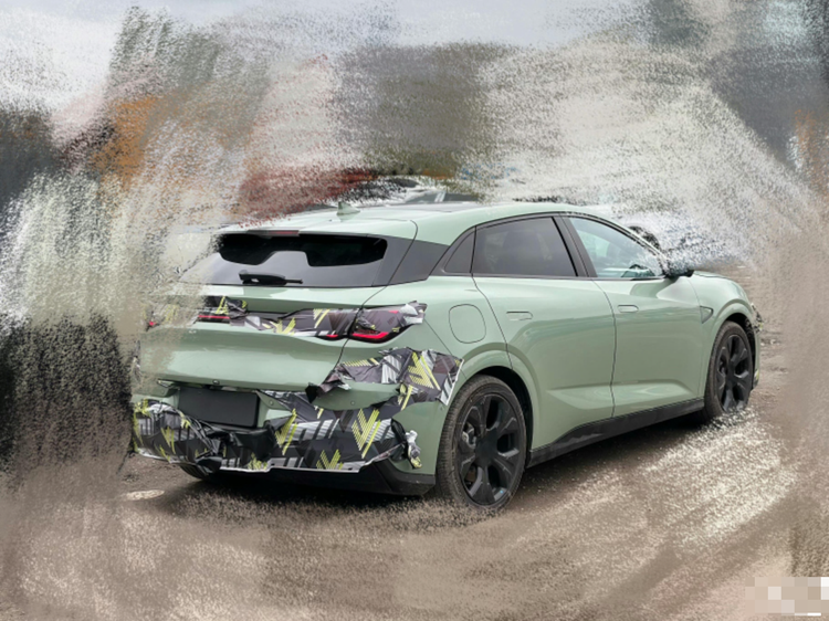 纯电两厢小钢炮来袭！比亚迪海豹06 GT现身街头，爆出422马力_车家号_发现车生活_汽车之家