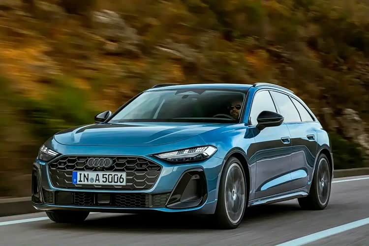 全新一代奥迪A5、A5旅行版曝光！车内竟配三块大屏，设计太带派了_车家号_发现车生活_汽车之家