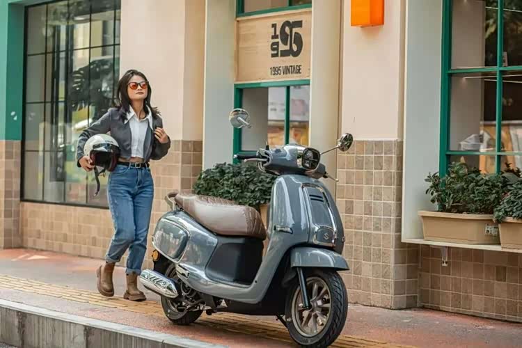 【文章】国内特供，铃木复古踏板US125上市，能打过本田双雄吗？_车家号_汽车之家