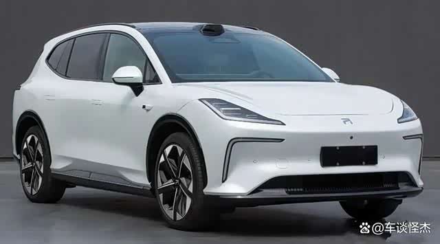 飞凡RC7内饰曝光：大连屏设计引领潮流还是审美疲劳？_车家号_发现车生活_汽车之家